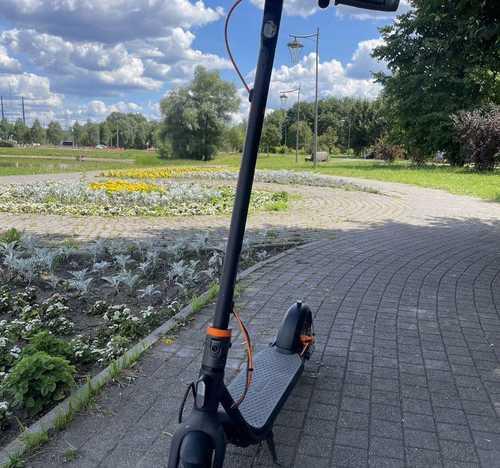 Электросамокат Ninebot kickscooter F40a