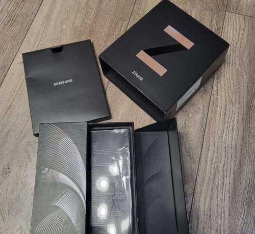 Коробка от Samsung galaxy z fold2