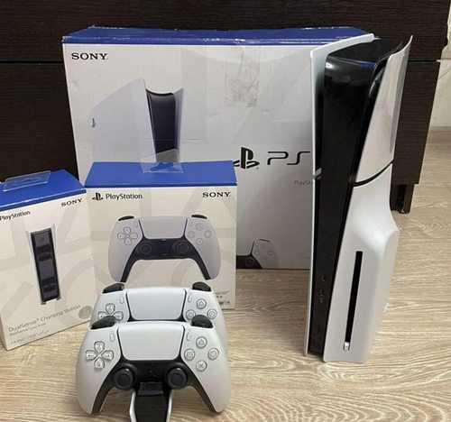 Sony PS5 slim 1tb   700 игр   2 геймпада