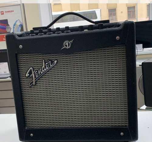 Лн25) Комбоусилитель Fender Mustang 1