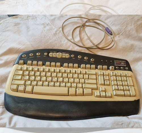 Клавиатура Microsoft KB-0168