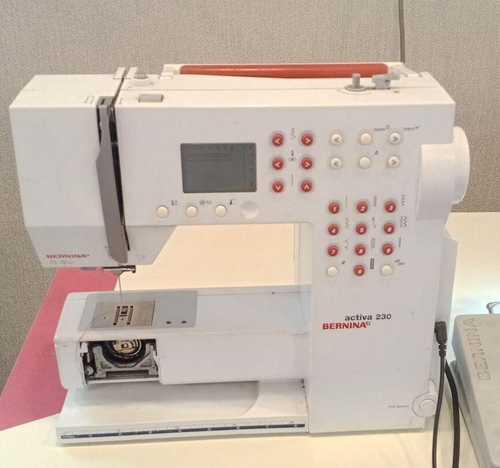 Швейная машина бу Bernina activa 230