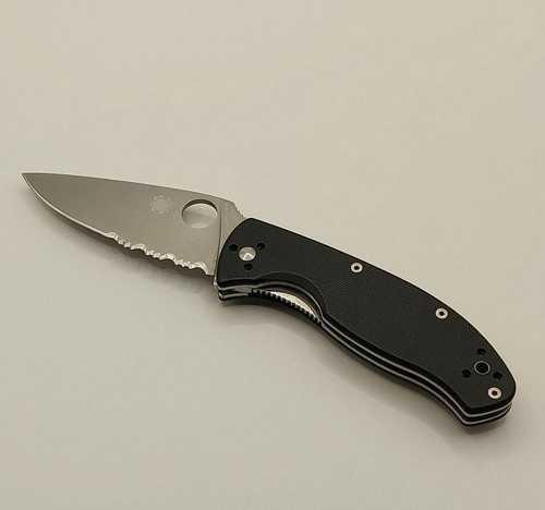 Нож Spyderco Tenacious