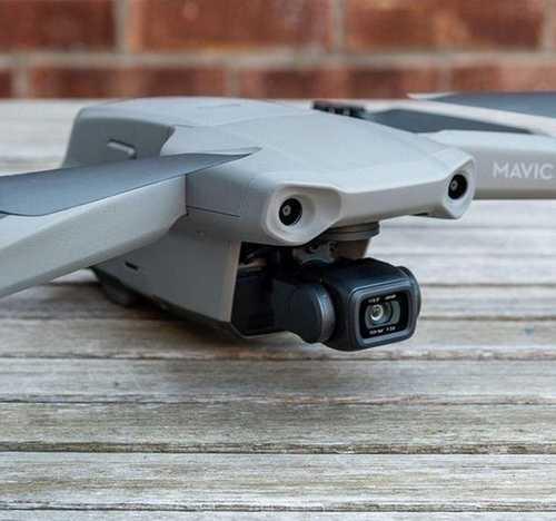 Квадрокоптер DJI Mavic Air 2 Fly More Combo