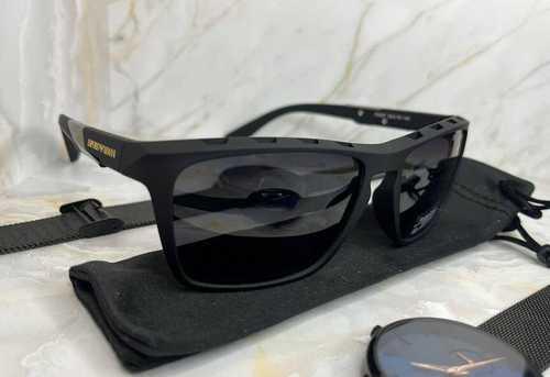 Солнцезащитные очки Armani