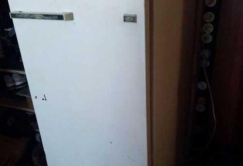 Холодильник Саратов 100 см