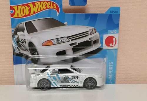 Hot wheels nissan skyline r32