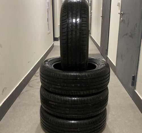 Kumho Ecsta HS51 205/60 R16