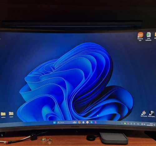 Монитор Samsung 27 изогнутый 2k 144 Hz