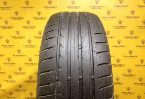 Goodyear EfficientGrip 215/60 R17 96H