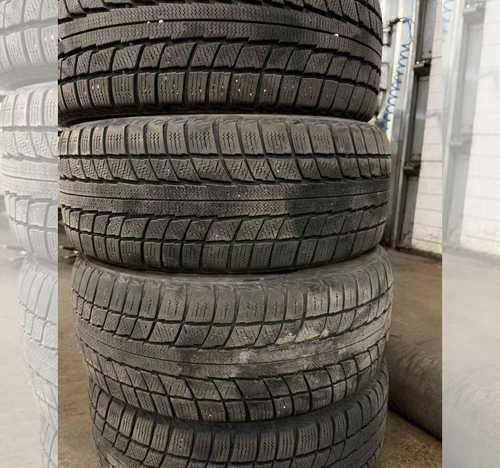 Triangle TR777 215/55 R16