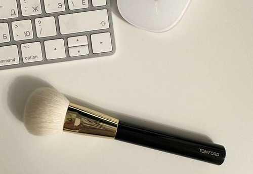 Кисть Tom Ford cheek brush 06