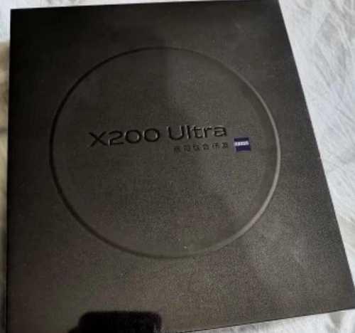 vivo X200 Ultra, 12/256 ГБ