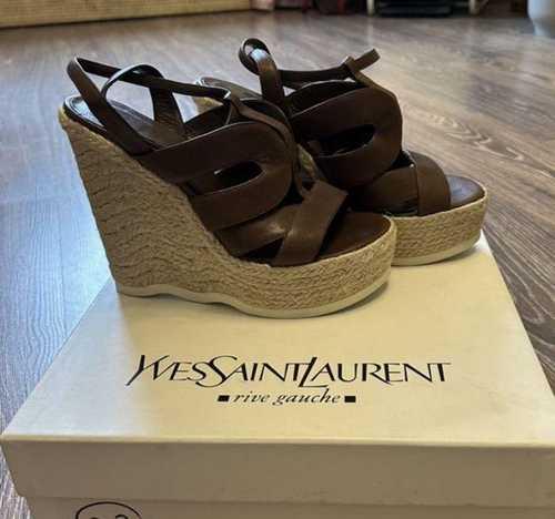 Босоножки Yves Saint Laurent