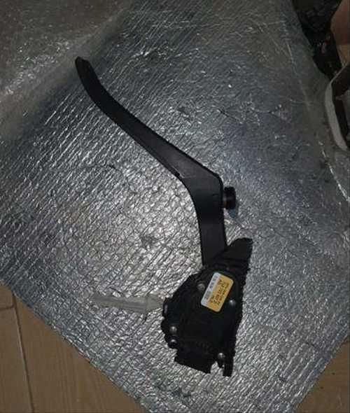 Педаль газа Audi Q7 4L 05-15г.в