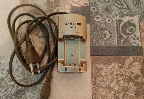 Зарядное устройство Samsung для батареек AA