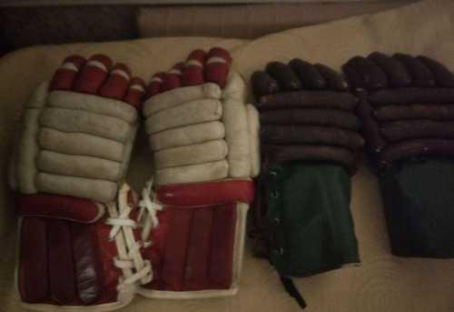 Старинные хоккейные перчатки (краги)