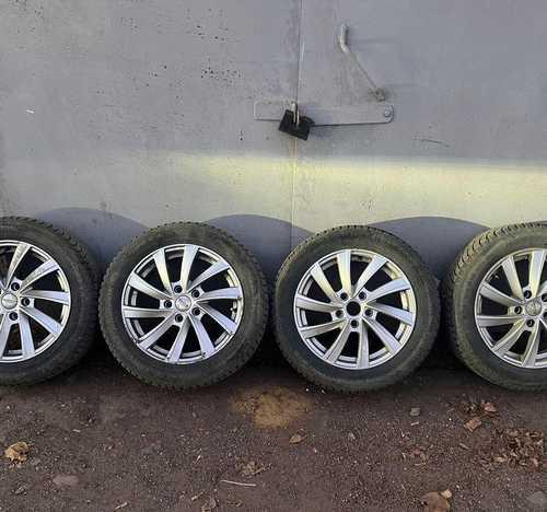 Колеса зимние r16 205 55 Hakkapeliitta 8 VAG