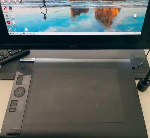 Графический планшет Wacom Intuos 4 L