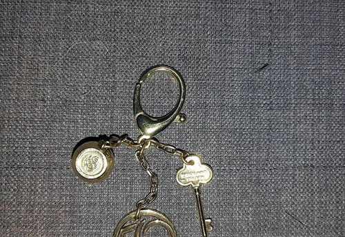 Брелок для ключей или на сумку (50 лет Орифлейм)
