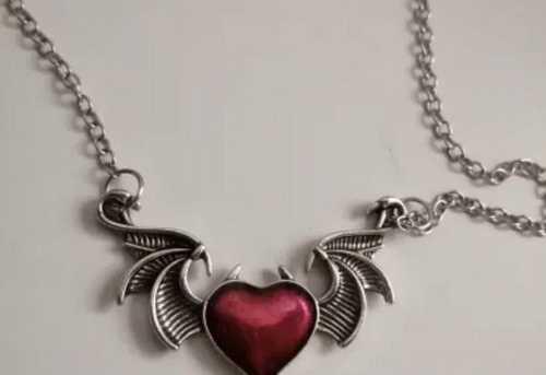 Женское ожерелье "Крылатое сердце" красное, черное