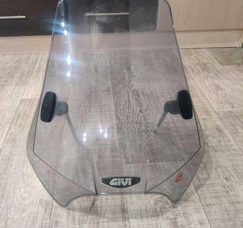 Ветровое стекло givi A660