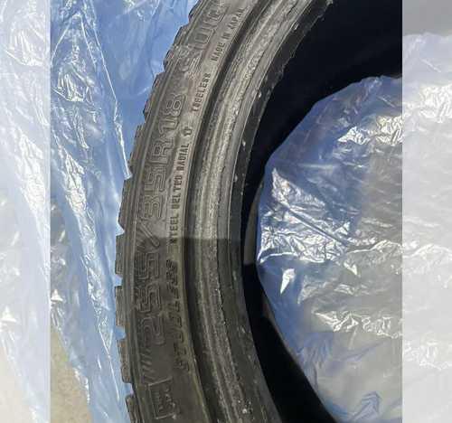 Goodyear Ice Navi 6 255/35 R18 90Q