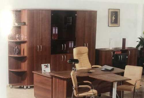 Продаются набор мебели в кабинет руководителя