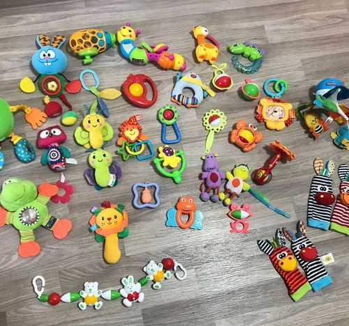 Развивающие игрушки пакетом