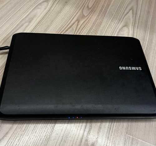 15.6" Samsung R540, Core i3, RAM 3 ГБ, 320 ГБ, Intel HD Graphics