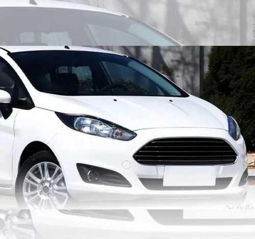 Новая белая заглушка Ford Fiesta