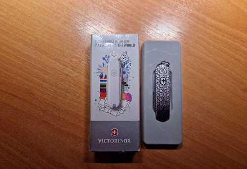 Нож-брелок Victorinox Eagle Flight