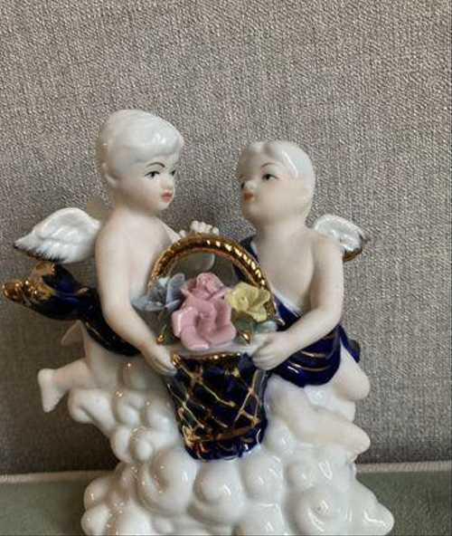 Статуэтка фарфоровая ангелы