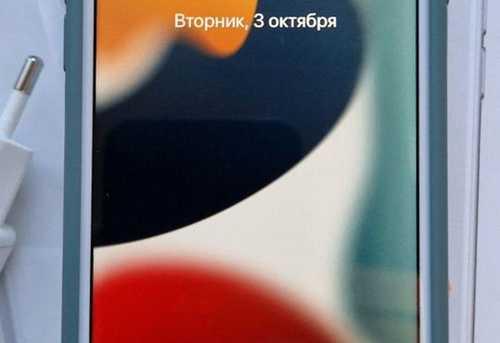 Apple iPhone 8 64 Gb (серебристый) A1905