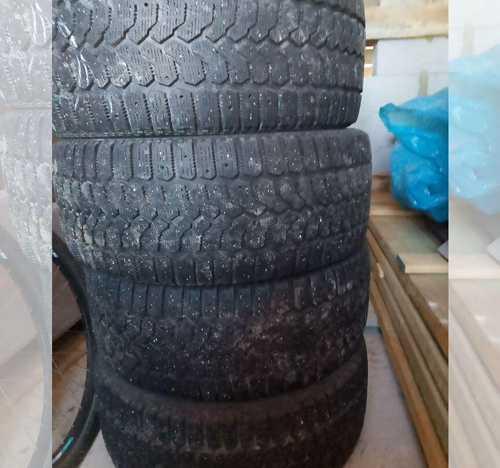 Yokohama Ice Guard IG10 245/45 R19 102Q