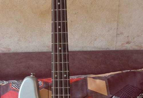 Fender squier affinity J bass