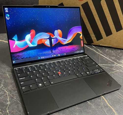 Thinkpad Z13 Gen2 Oled R7 7840U/64gb/2TB