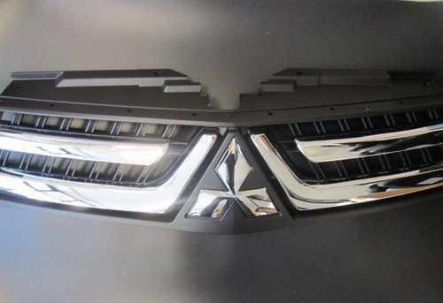 Решетка радиатора Pajero Sport KH 2013-2016