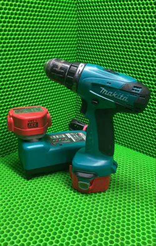 Аккумуляторная дрель-шуруповерт Makita 6271D