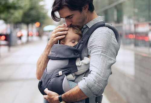 Эргорюкзак Ergobaby 360 Cool Air baby carrier