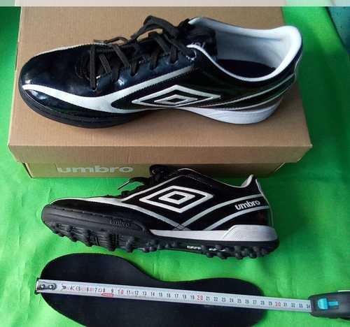 Бутсы сороконожки Umbro 42/ 28 см