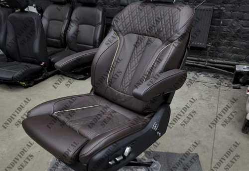 Офисное кресло BMW G12 7 series