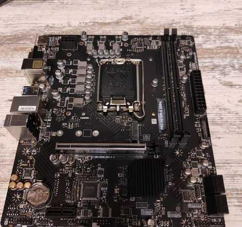 Материнская плата lga 1700 ddr4