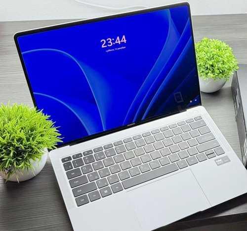 Huawei MateBook X Pro 2024 16/1Tb 14.2