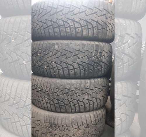 Maxxis ArcticTrekker NP3 225/50 R17 98T