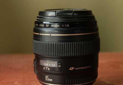 Canon EF 85mm f 1.8 USM