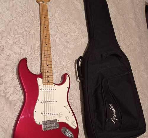 Электрогитара Fender Stratocaster MIM