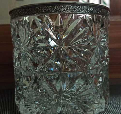 Хрустальная ваза с мельхиоровым ободком