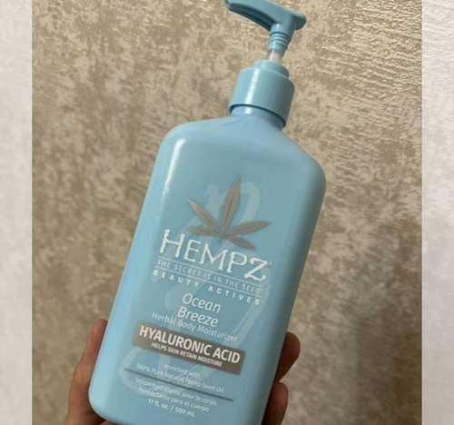 Молочко для тела hempz