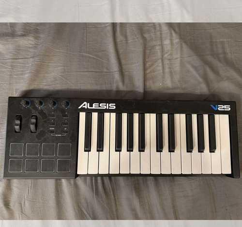Alesis v25